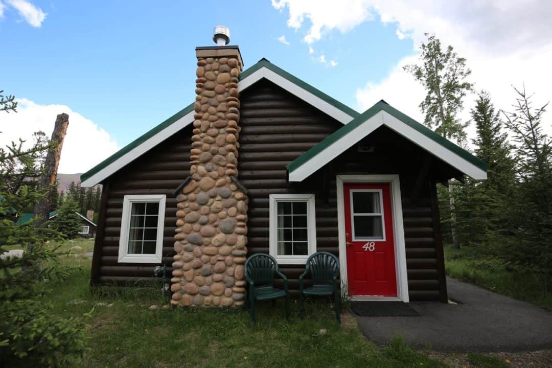 Best Places to Stay in Jasper for 2021 (full guide for all budgets)