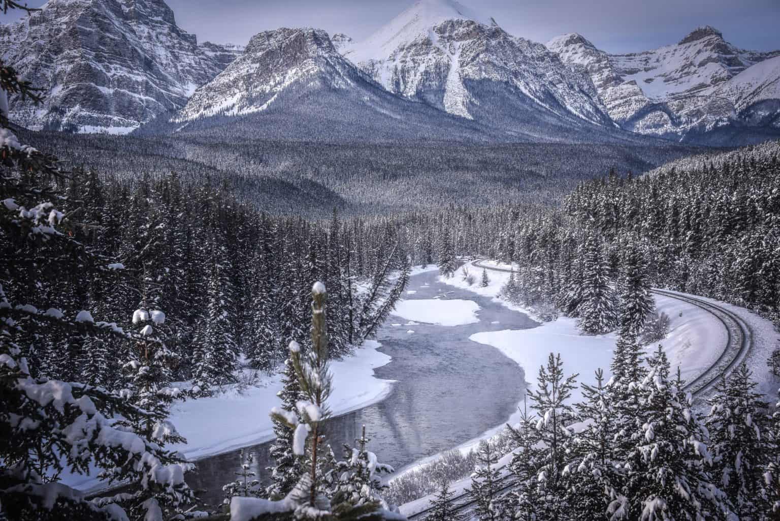 The Best Time to Visit Banff: the Pros and Cons of Each Season