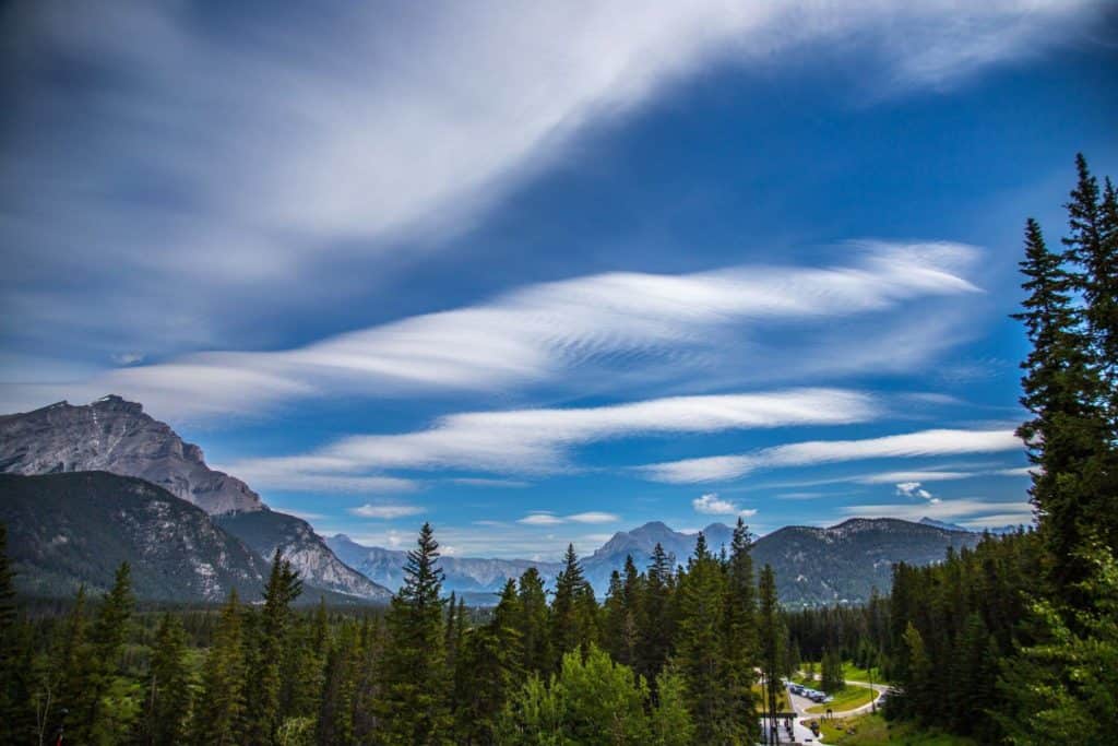 The Best Time to Visit Banff: the Pros and Cons of Each Season