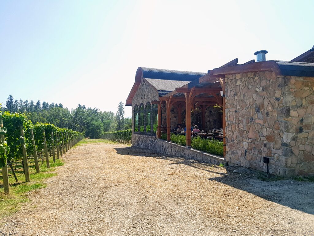 7 Naramata Wineries For the Best Wine Tasting Experience