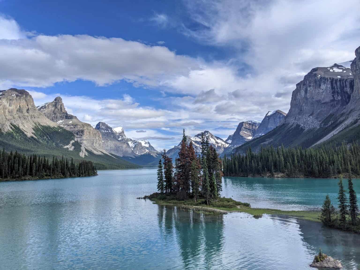 Best Places to Stay in Jasper for 2025 (full guide for all budgets)