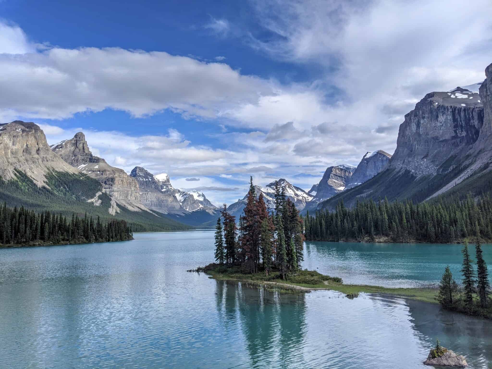 Best Places to Stay in Jasper for 2025 (full guide for all budgets)
