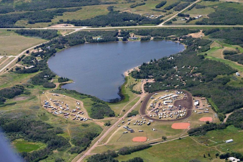 8 Warmest Lakes in Alberta for Swimming (no leeches or swimmer's itch)